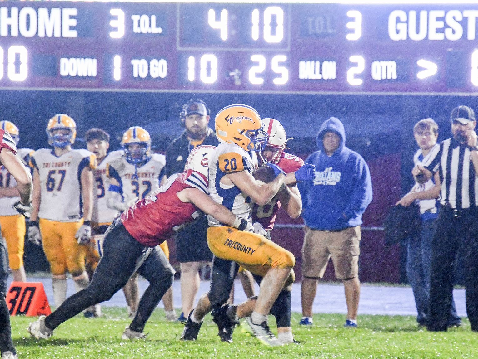 Cougars roll past Trojans 48-8