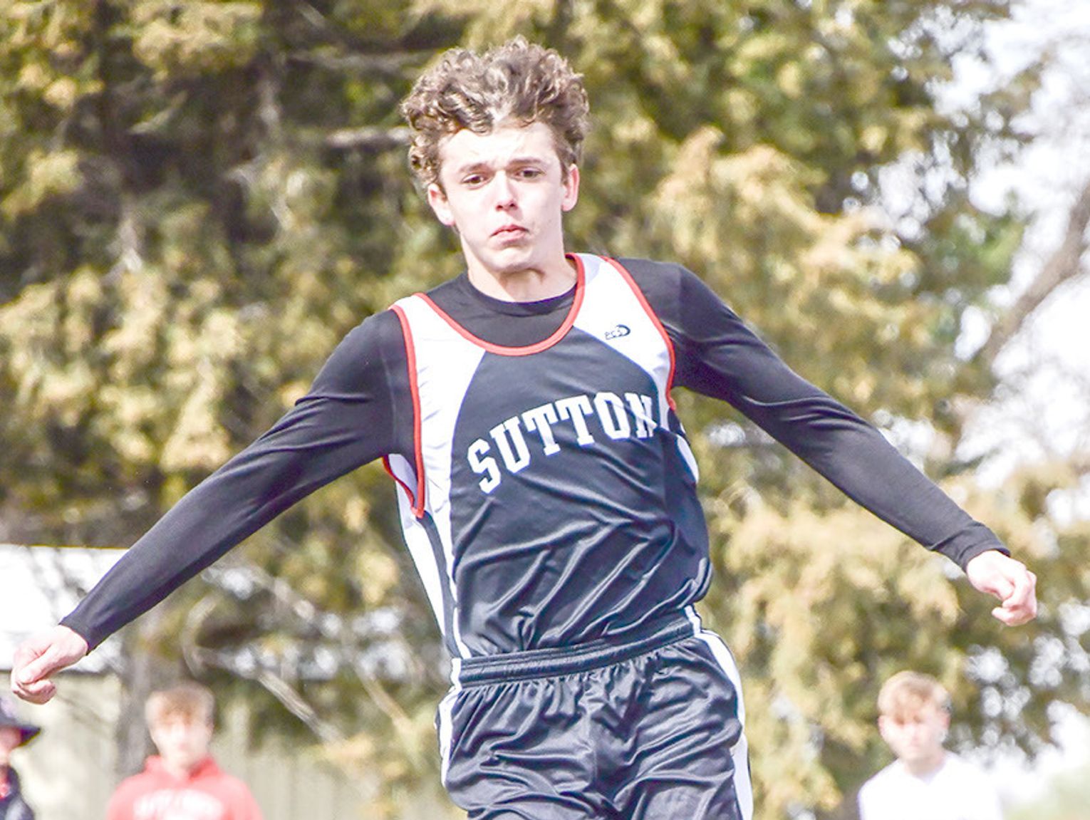 Kliewer paces Sutton boys in action at Thayer Central Invite