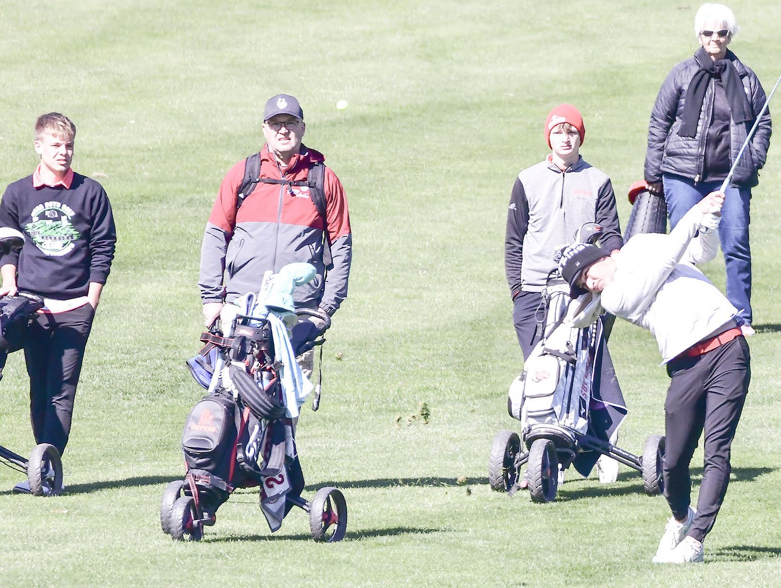 Sutton golf wins team title in Geneva